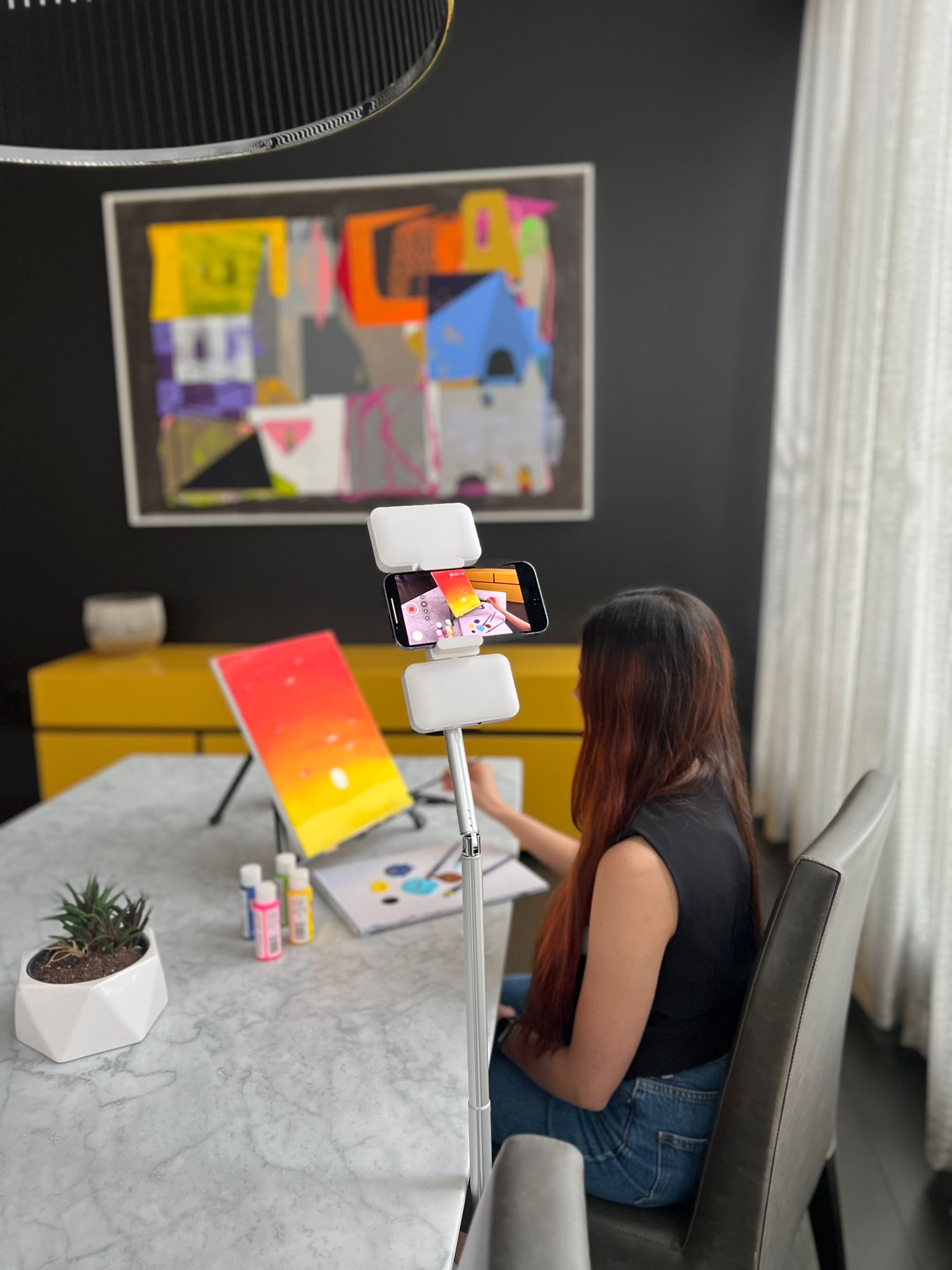 FlexiStand® | Adjustable Phone Stand with Lights for Content Creators – UNIQU